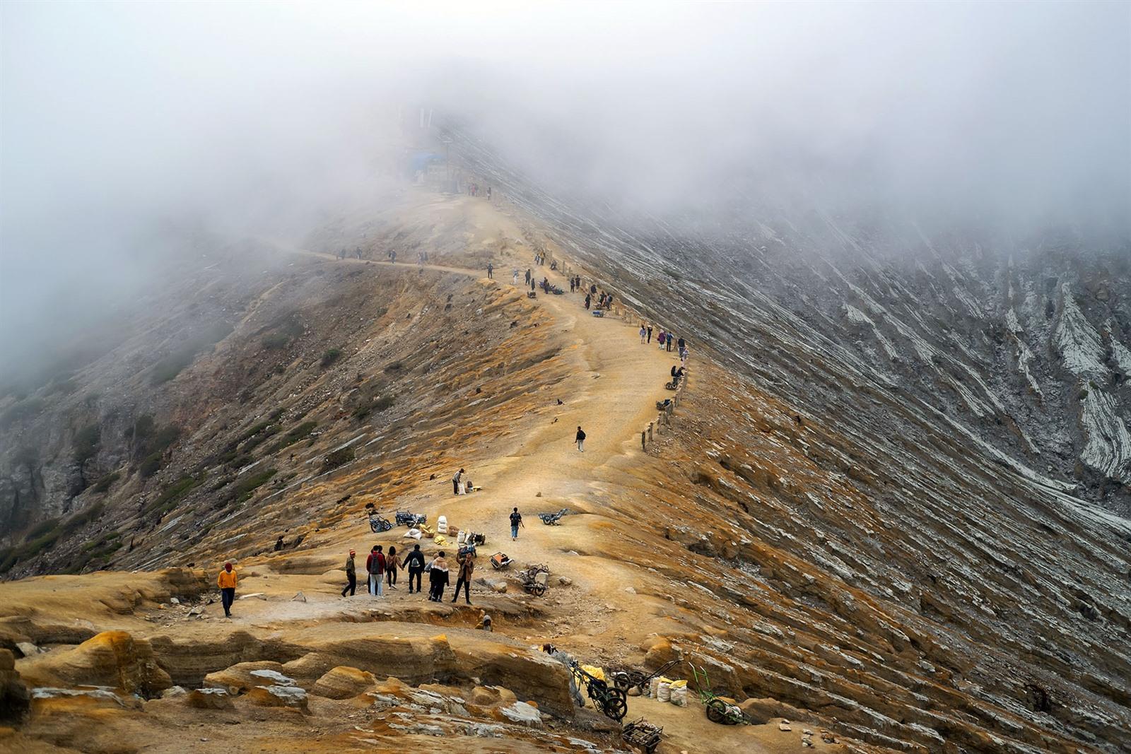 Mount Ijen vulkaan beklimmen? Ontdek alle info & tours
