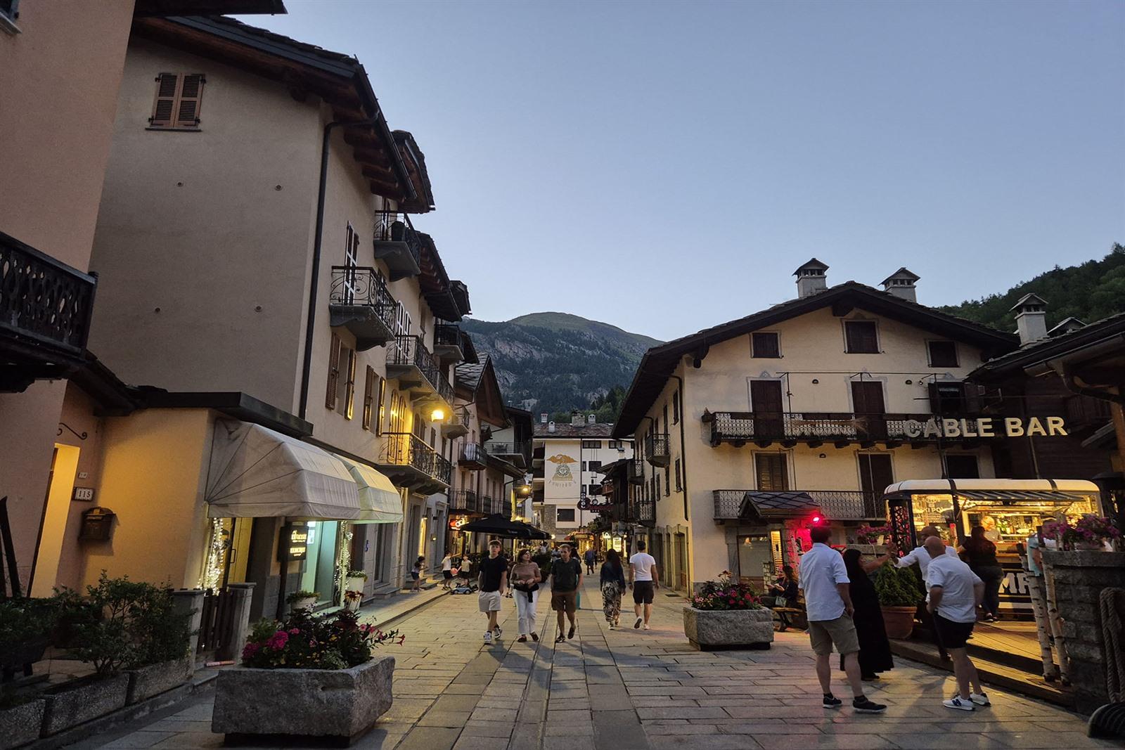 Autoroute doorheen de Aosta Vallei