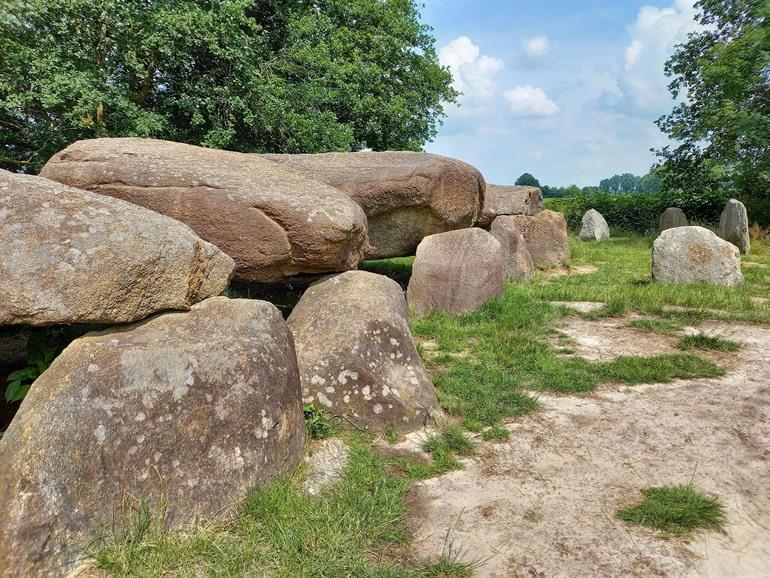 Hunebedden in Drenthe bezoeken? Wat zijn het + kaartje met ligging
