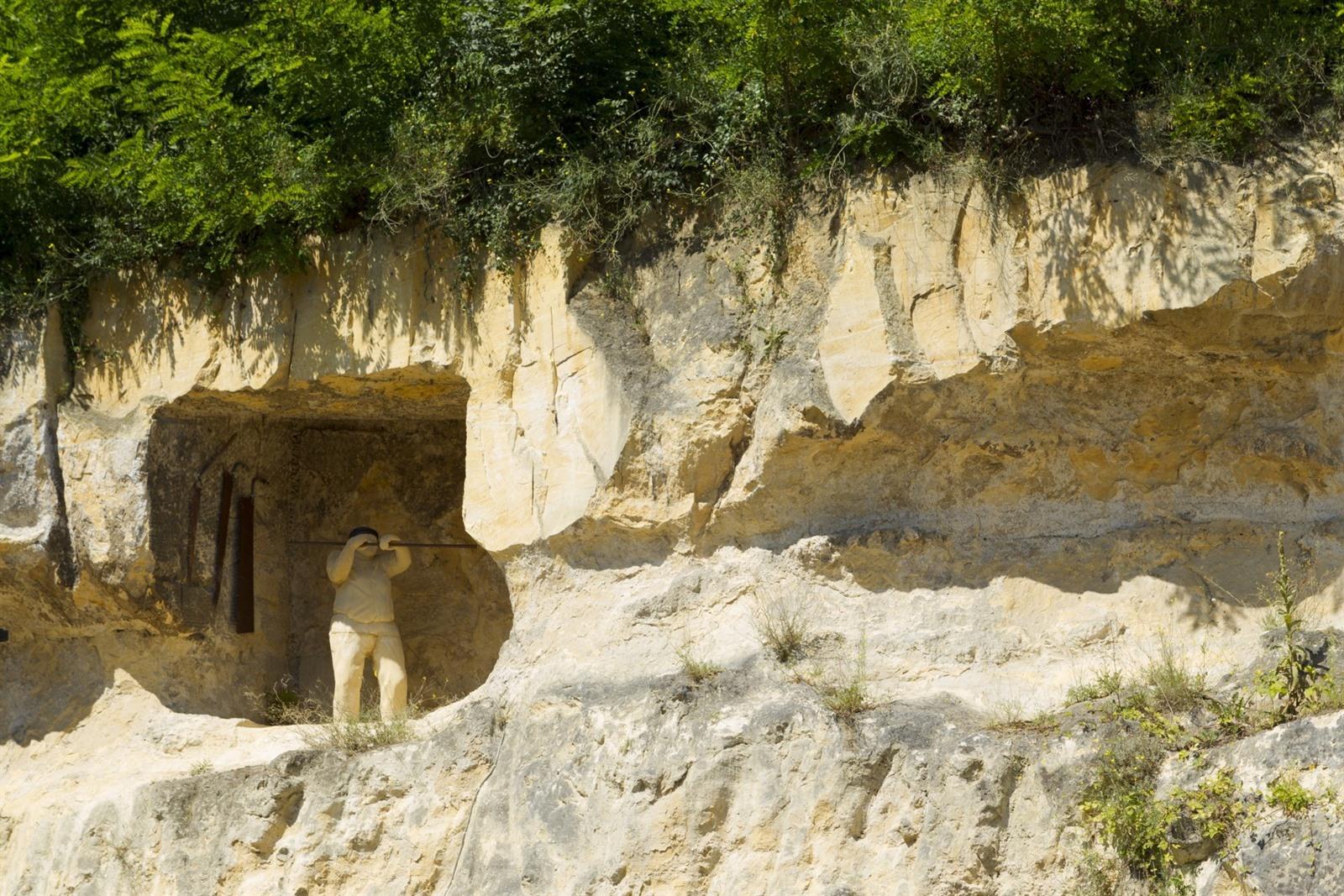 De mergelgrotten in Valkenburg bezoeken? Info, tips & reisgids