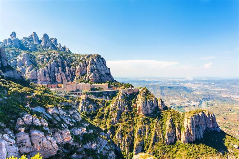 Montserrat bezoeken? Vanuit Barcelona naar het klooster, info & tips
