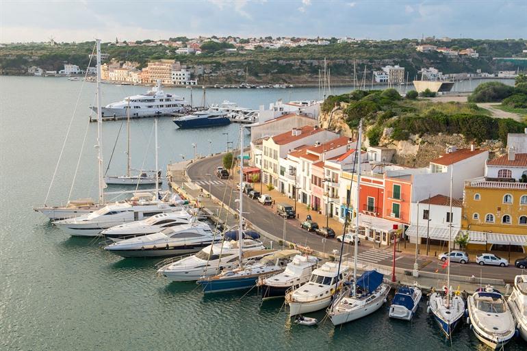 11 x mooiste bezienswaardigheden in Mahón + verblijftips