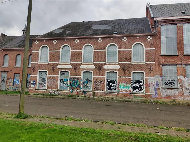 Spookstad Doel bezoeken: verlaten dorp bij Antwerpen - België