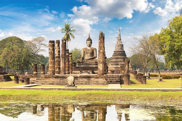 Sukhothai bezoeken in Thailand: de 10 x mooiste tempels + tips