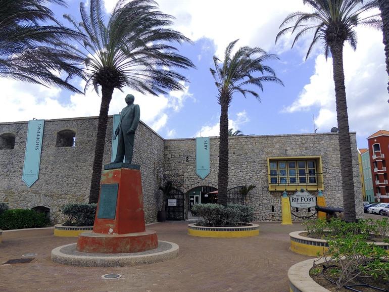 15 x top bezienswaardigheden in Willemstad: wat zien & doen?