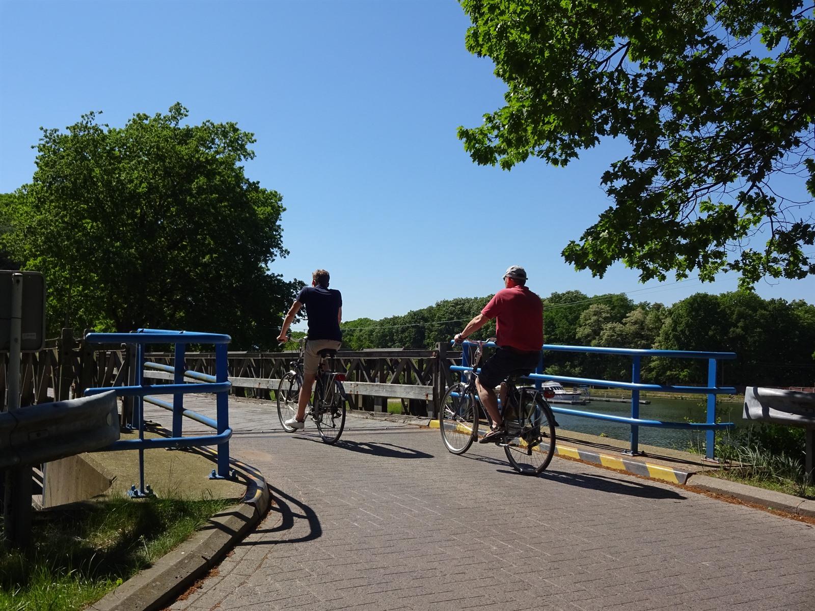 Fietsen bij Lommel (37,5 km) De Sahara van Lommel en veel bos